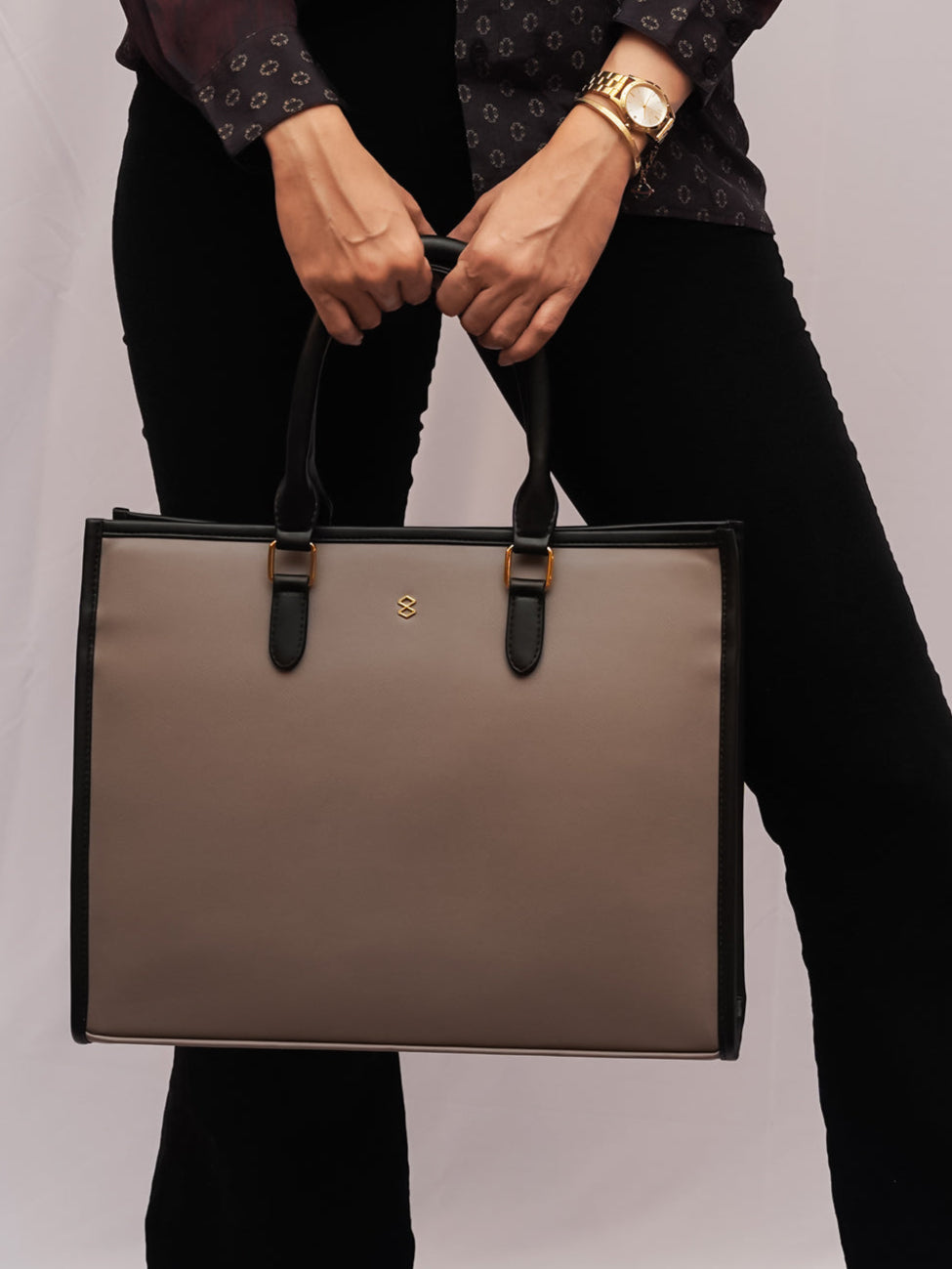 Horra is a premium brand for Handbags, Backpacks, Watches & Wallets ...
